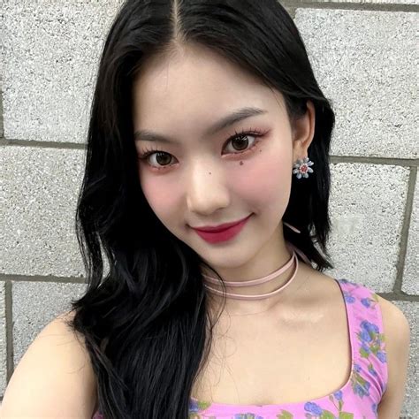 Pin De 𓇼 En Girls En 2022