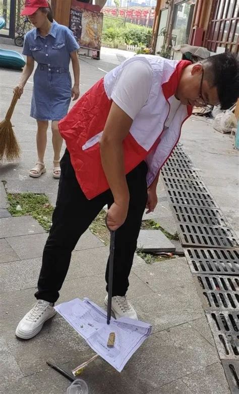 万山法院第二党支部开展“文明创建 党员先行”主题党日活动澎湃号·政务澎湃新闻 The Paper