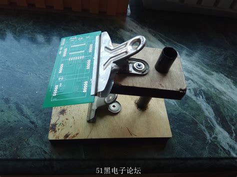 DIY实用的电路板焊接夹持架 电子制作DIY