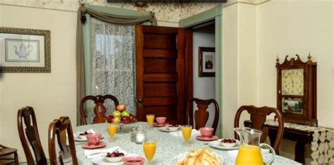 Meredith Inn Meredith New Hampshire Bed And Breakfast