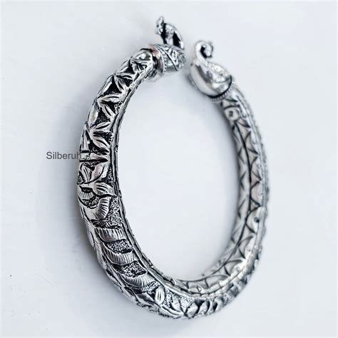 Peacock Silver Kada Silberuh