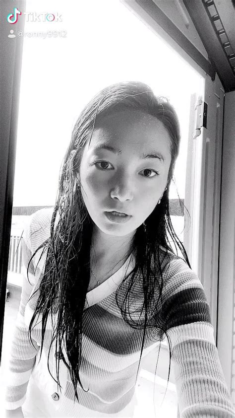 Leo 🐰🐱🦁🍯🗝🟨ッ On Twitter 작품명 로니 J Ronny J 912 은하수 정원에 쏟아지는 유성우 춤