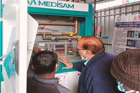 देवघर सदर अस्पताल के ऑक्सीजन प्लांट का सिविल सर्जन ने किया निरीक्षण
