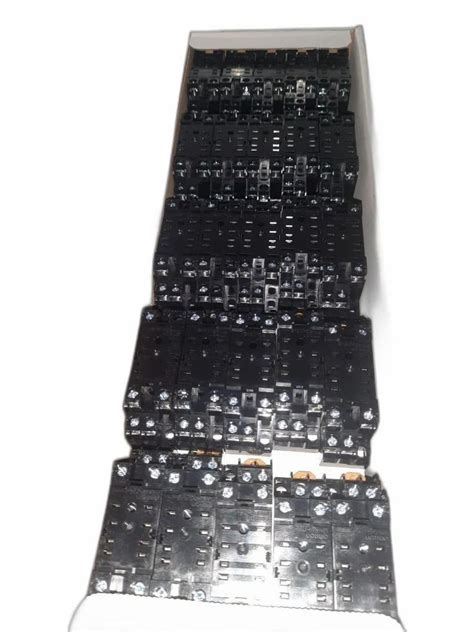 Omron Relay Base Pyfz 08 E At ₹ 85piece Gummidipoondi Id
