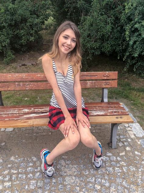 Mila Azul Walking With Naked Mila Welcome Lustweek Wowgirls 25