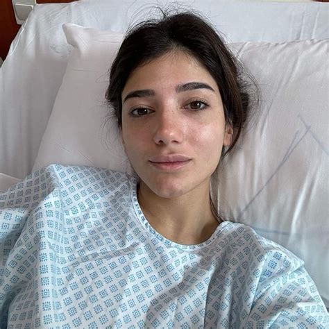 Lady Card ‎نارين بيوتي تعلن عن إصابتها بمرض في الدماغ كشفت اليوتيوبر