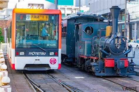 「えっ、機関車が街中を走ってる」slのような姿がカワイイ！温泉に浸かった後に乗りたい「坊っちゃん列車」とは Vagueヴァーグ 2
