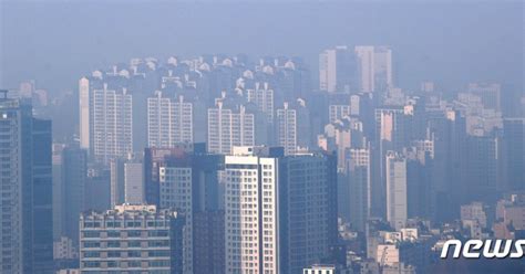 집값 바닥 다왔나 전국 주택가격 하락폭 7개월 만에 줄었다