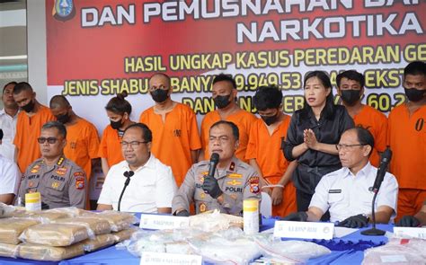 Polda Riau Berhasil Gagalkan Peredaran 9 5 Kg Sabu 9 Ribu Ek