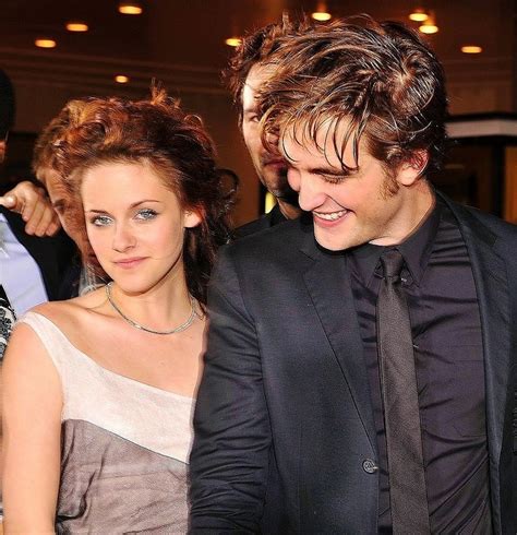 Kristen Stewart And Robert Pattinson At The Premiere Of Twilight