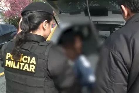 Mulher esfaqueia amiga de trabalho após descobrir traição