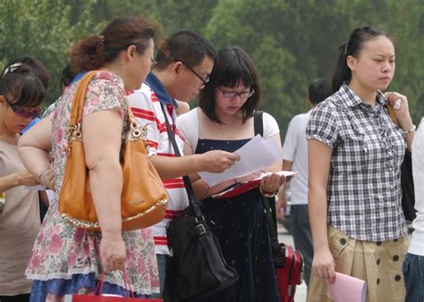孩子去外地上大学父母有必要送吗？大一新生面临的问题有哪些