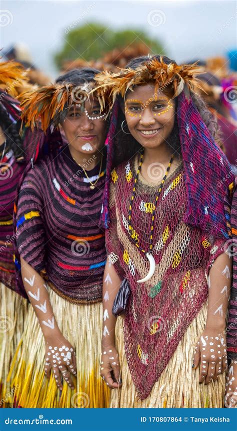 Papuan Man Wamena Papua Indonesia Editorial Photo Cartoondealer