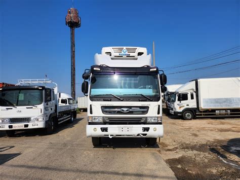 화물차특장차살수차덤프트럭탱크로리암롤트럭윙바디중고트럭카고트럭건설장비중고차 Band