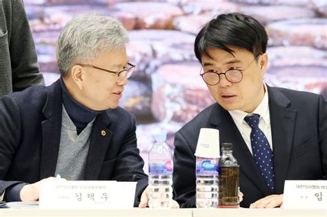의대 교수 이어 동네 의사도 4월부터 단축진료주 40시간 근무 파이낸셜뉴스