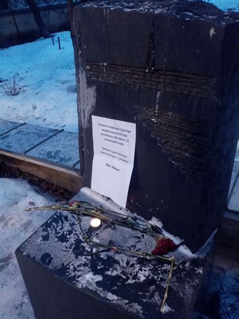 Vesna 💚 People In Various Cities Of Russia Continue To Lay Flowers