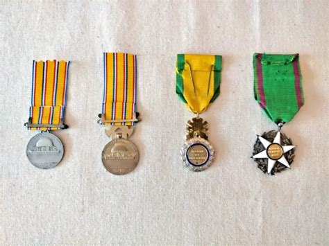 MÉDAILLES MILITAIRE ARMÉE Francaise pompier et agricole EUR 25 00