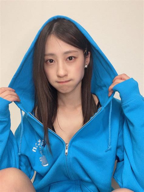 澄田 綾乃💙𝟭𝘀𝘁写真集『purity』 On Twitter 今日の21時はすみっこ配信日 ️ ️ みんな忘れてなーい？？ 登録して観に