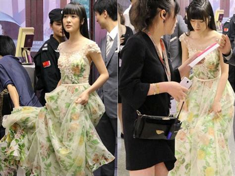 18歲徐嬌真的長大！辣穿薄紗裸香肩 面露嬌羞樣超性感 Ettoday星光雲 Ettoday新聞雲