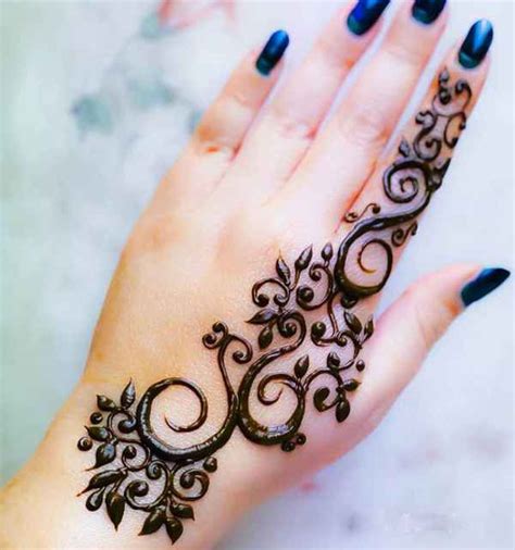 مدل حنا روی دست با طرح های ساده و زیبا مُچُم