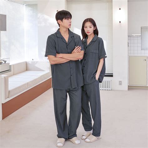 도씨 실크핏 모던 반팔 긴바지 커플 잠옷 세트 감도 깊은 취향 셀렉트샵 29cm