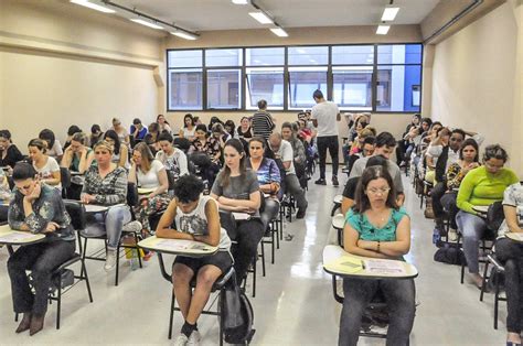 Concurso em Pinhais tem salário de até R mil Tribuna PR