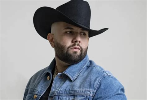 Colmillo de Leche nuevo disco de Carin León