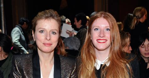 Photos Karin Viard Totalement Nue Et Sa Fille Marguerite Topless