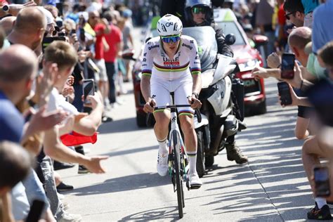 Classement UCI Tadej Pogacar écrase tout aucun Français dans le top 40