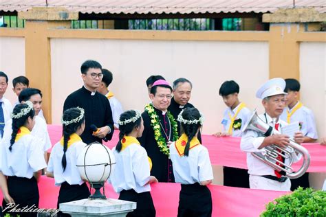 Thánh lễ ban Bí tích Thêm sức tại giáo xứ Hóa Lộc Giáo Phận Phát Diệm