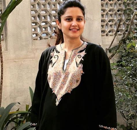 swati raina biography starsunfolded