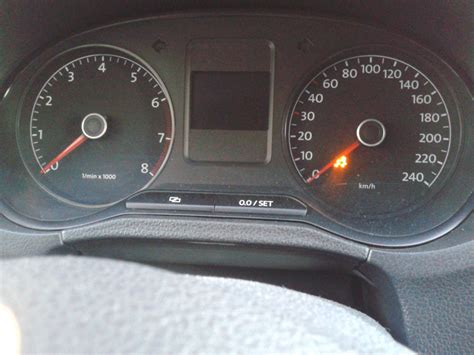 Лампочка ESP — Volkswagen Polo Sedan, 1,6 л, 2010 года | наблюдение ...