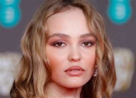 Lily Rose Depps Plastic Surgery Did The Model Willingly Have Plastic Surgery