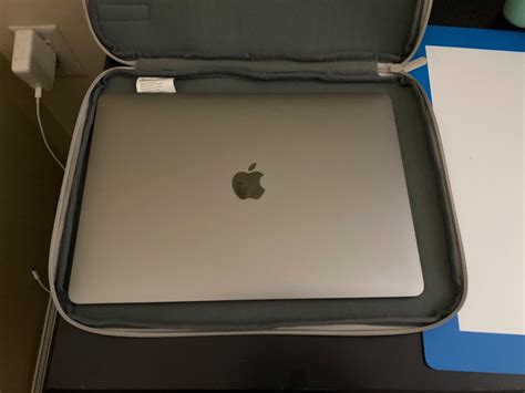 Amazon Com Amazon Basics Professional Laptop Case Sleeve Bag With Retractable Handle