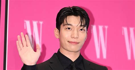 위하준 멋진 미소[엑s Hd포토]