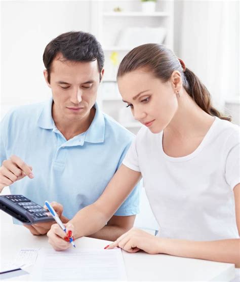 Man Dumps His Girlfriend After She Expects Him To Pay The Bill For Her