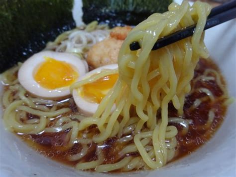 北の味わいガラ炊き味噌ラーメン（マルちゃん＝東洋水産）生麺