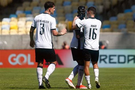Lance Final Botafogo Vence O Flamengo E Assume A Liderança Do Brasileirão