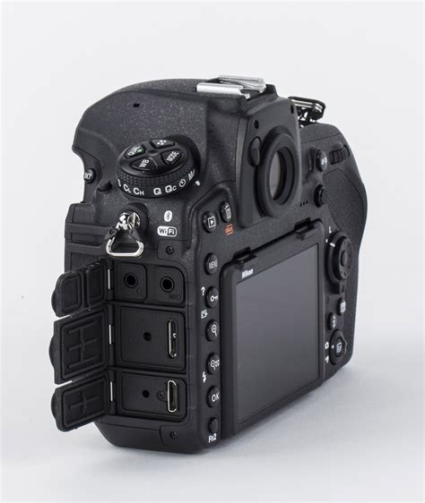 Полнокадровая зеркальная фотокамера Nikon D850