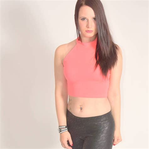 Julia Model Seite