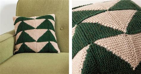 Charming Knitted Tree Pillow FREE Knitting Pattern