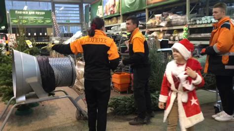 Снег выпал Дед Мороз принёс подарок Youtube