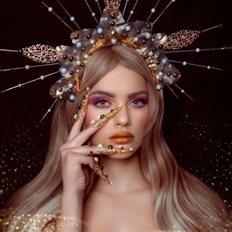 អាពេជ្រ រាជនីក្រចក