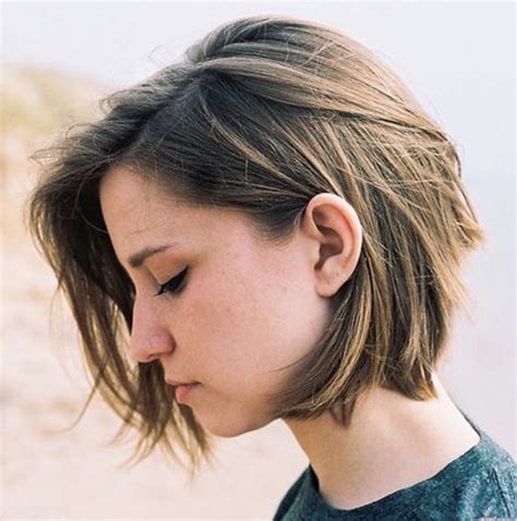 Short Hairstyles Tucked Behind Ears