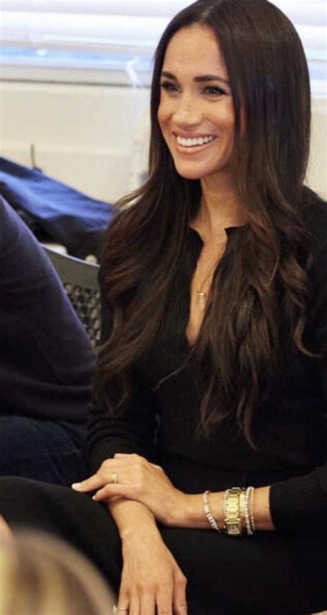 Meghan Markle Ditches Mysterious Pinky Ring For 2 800 Band Artofit