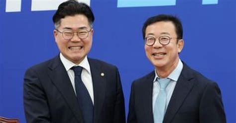 홍철호 정무수석 만난 황우여와 박찬대