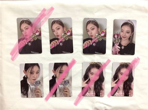 Wts Itzy Yeji Chaeryong Lisa Checkmate Photocard Pc Pcs Hobbies And Toys