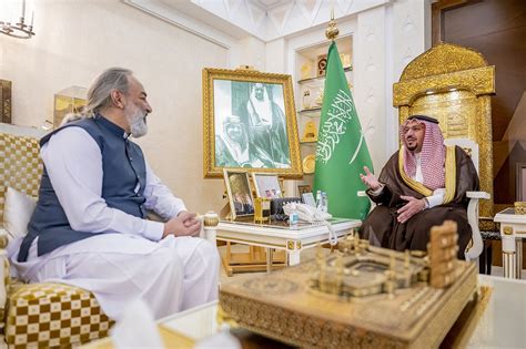 جريدة الرياض أمير القصيم يستقبل السفير الباكستاني لدى المملكة