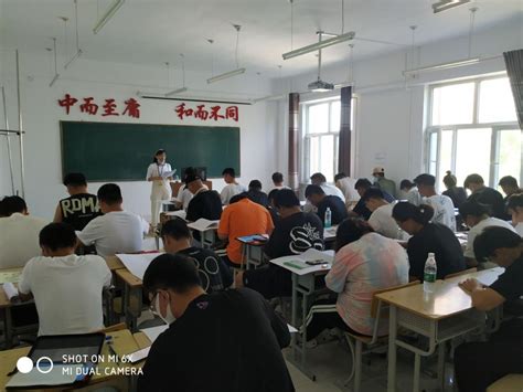 土木工程专升本开展新生手工制图考试 建筑工程系
