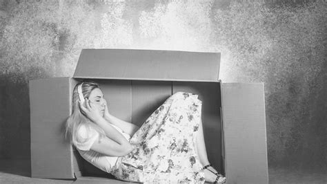 Behaviors Reveal That Someone Leans Toward Introversion